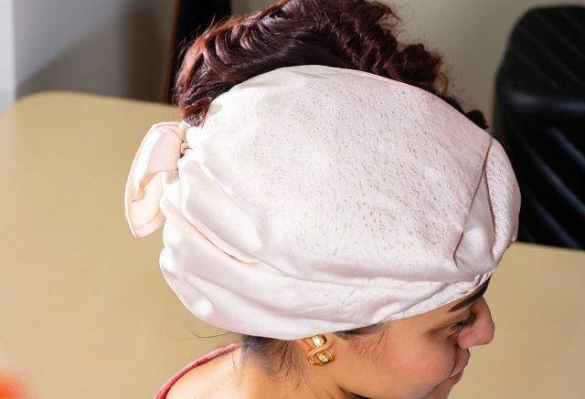 Can You Put Wet Hair in a Bonnet? A Deep Dive into the Debate